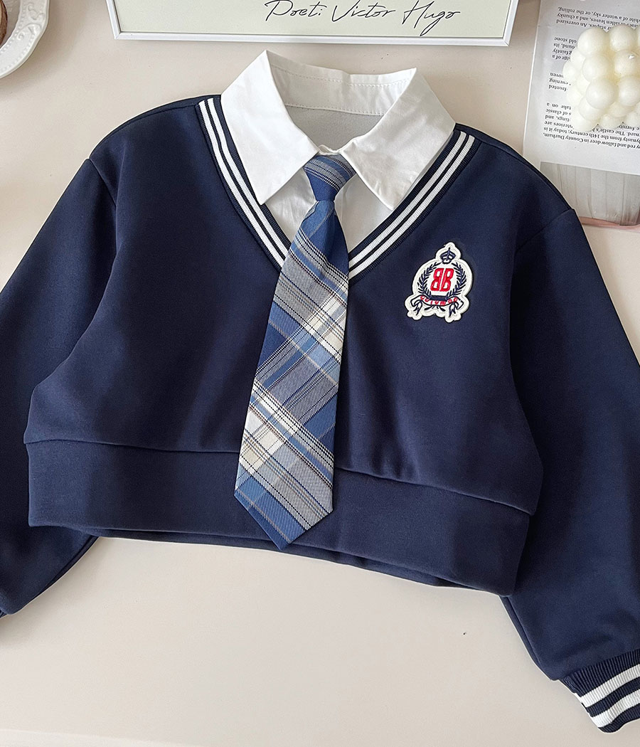 Uniforme Collège Chic – Élégance et discipline au féminin – Mazyoud